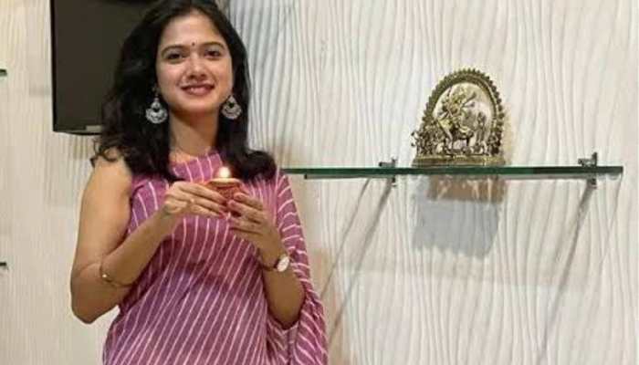 Journey Of Perseverance: IAS Ananya Das - Cracked UPSC In Her First Attempt | India News | Zee News