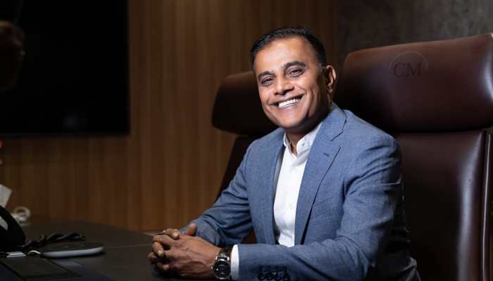 Beyond Threads To Stents: Meet Dr Manish Doshi, A Textile Engineer Who Wove India's Billion ...