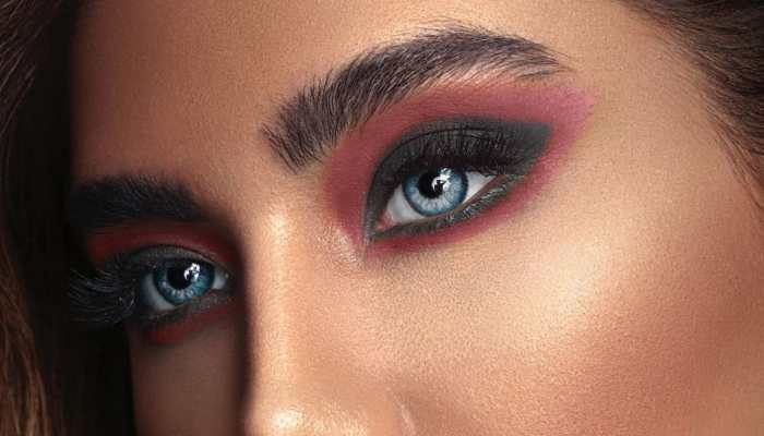 Deepika Padukone To Priyanka Chopra: Get Glamorous With Bollywood Diva ...