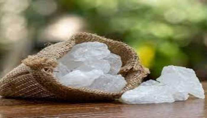Internet Is Obsession With Benefits Of Fitkari: Is This Actually Good ...