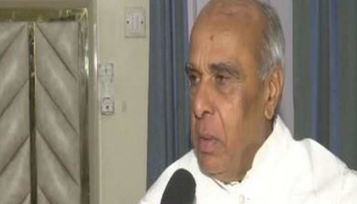 Chaos At Waqf Jpc Meet Chairman Jagdambika Pal Accuses Tmc Mp Of Using