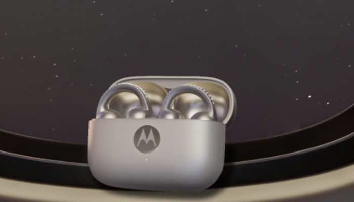 Moto Buds Loop, Moto Buds Bass Wireless Earbuds Launched In India With ...