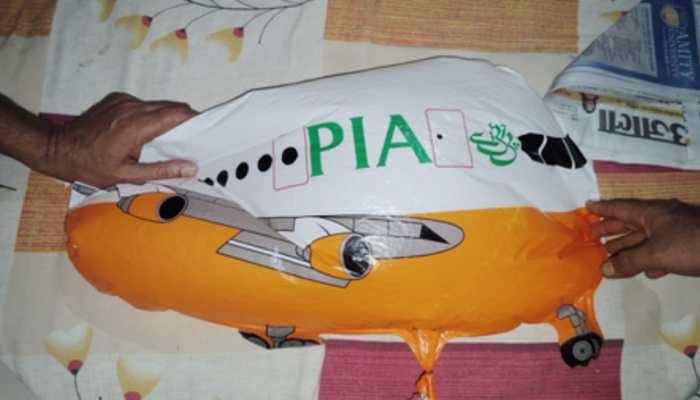 Security Forces Recover 10 Pakistan Flag Marked Balloons Close To LoC ...