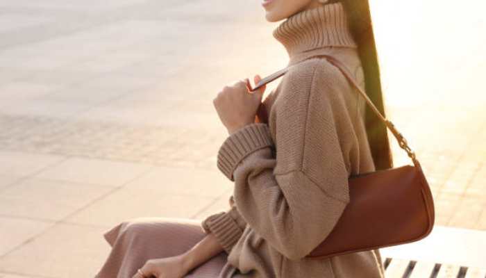 Stylish Women’s Trendy Bags and Clutches | Accessories News | Zee News